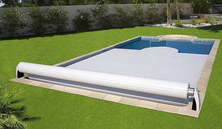 Toldo para piscinas: 5 razones para instalar uno - Piscinas GHG